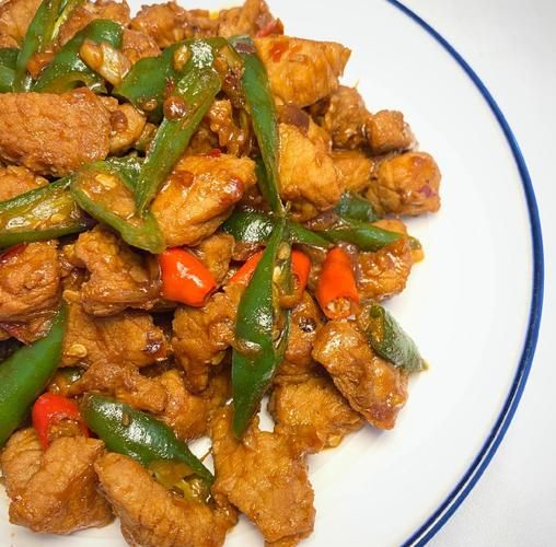 辣子肉丁正宗做法_王刚辣子肉丁怎么做-第1张图片-山城妙识