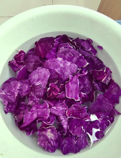 紫甘蓝变色实验怎么做_紫甘蓝汁遇酸碱颜色变化原理-第3张图片-山城妙识