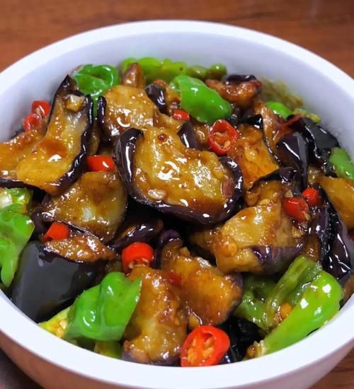 虎皮辣椒烧茄子怎么做_虎皮辣椒烧茄子家常做法-第3张图片-山城妙识