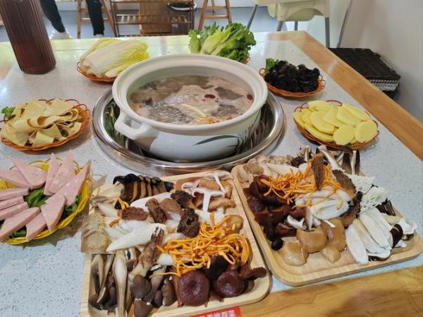 野生菌火锅怎么选_野生菌火锅多少钱-第1张图片-山城妙识