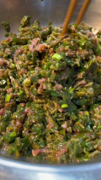 莲菜饺子馅要不要焯水_莲菜焯水后还脆吗-第3张图片-山城妙识 莲菜饺子馅要不要焯水_莲菜焯水后还脆吗-第3张图片-山城妙识