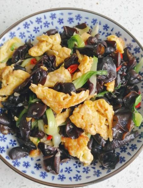 木耳搭配什么菜炒好吃_木耳炒什么最香-第1张图片-山城妙识