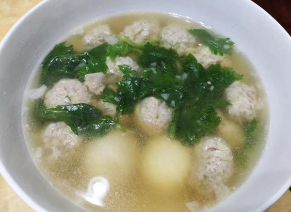 水汆丸子怎么做_水汆丸子为什么一煮就散-第3张图片-山城妙识