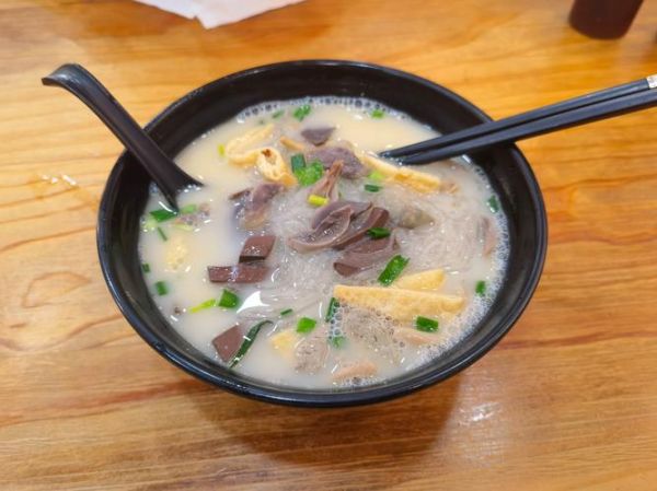 鸭血粉丝汤正宗做法_鸭血粉丝汤哪里最出名-第1张图片-山城妙识