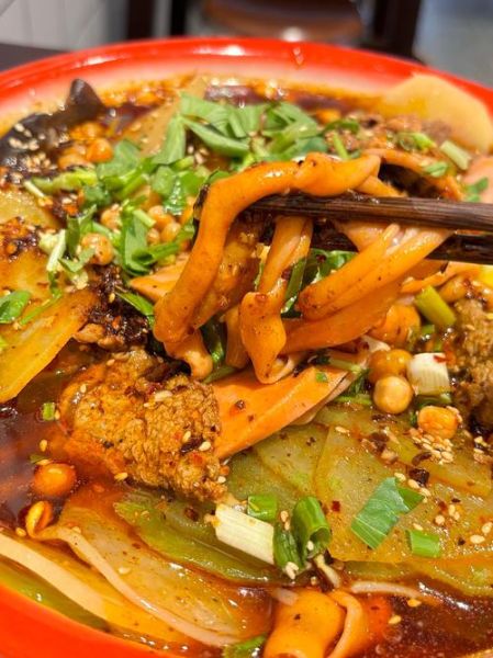 冒菜是哪里的菜_冒菜和麻辣烫区别-第1张图片-山城妙识 冒菜是哪里的菜_冒菜和麻辣烫区别-第1张图片-山城妙识