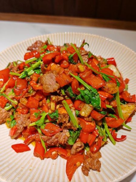 小炒牛肉怎么做才嫩_正宗小炒牛肉的做法步骤-第2张图片-山城妙识