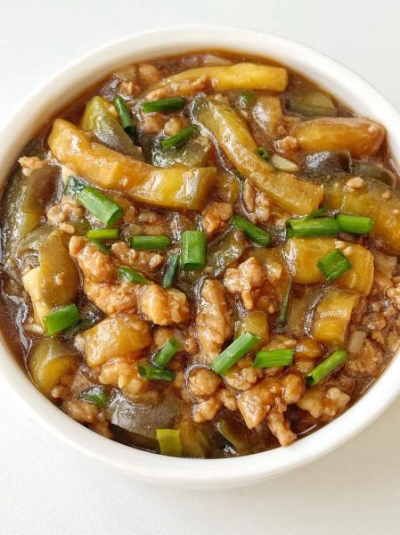 茄子炒肉末怎么做_茄子炒肉末需要焯水吗-第3张图片-山城妙识