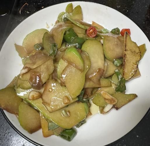 佛手瓜怎么做好吃_佛手瓜的简单做法-第1张图片-山城妙识