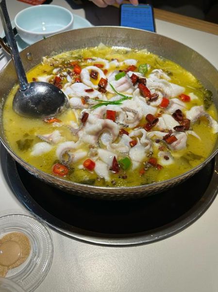 酸菜鱼怎么做好吃_酸菜鱼鱼片嫩滑不腥的秘诀-第1张图片-山城妙识