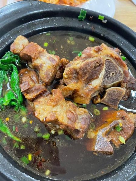 排骨砂锅粥怎么做_砂锅粥排骨要不要焯水-第3张图片-山城妙识