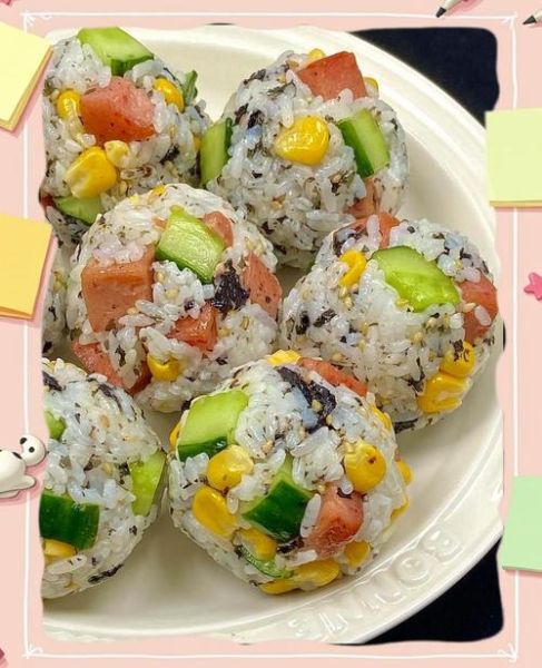 五彩饭团的做法_五彩饭团热量高吗-第1张图片-山城妙识 五彩饭团的做法_五彩饭团热量高吗-第1张图片-山城妙识