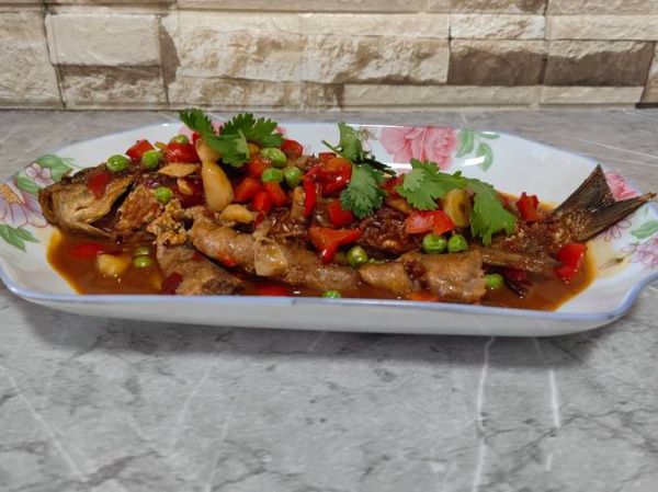 干烧鲤鱼怎么做_干烧鲤鱼正宗做法-第2张图片-山城妙识