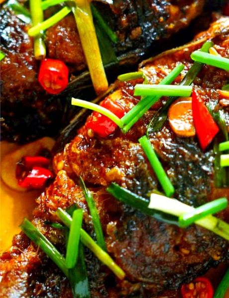 香煎鲫鱼怎么做_香煎鲫鱼不破皮技巧-第2张图片-山城妙识