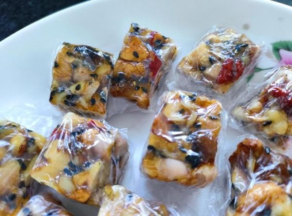 核桃花生糖怎么做_家庭版核桃花生糖配方-第1张图片-山城妙识