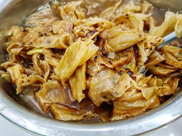 白菜干怎么做好吃_白菜干煲汤的做法-第1张图片-山城妙识