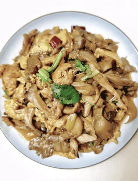 蘑菇怎么炒好吃_蘑菇的家常做法大全-第1张图片-山城妙识