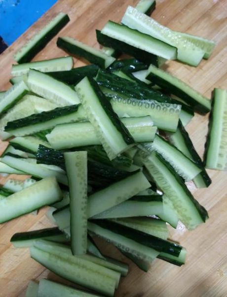 凉拌糖醋黄瓜怎么做_糖醋黄瓜要不要焯水-第1张图片-山城妙识 凉拌糖醋黄瓜怎么做_糖醋黄瓜要不要焯水-第1张图片-山城妙识