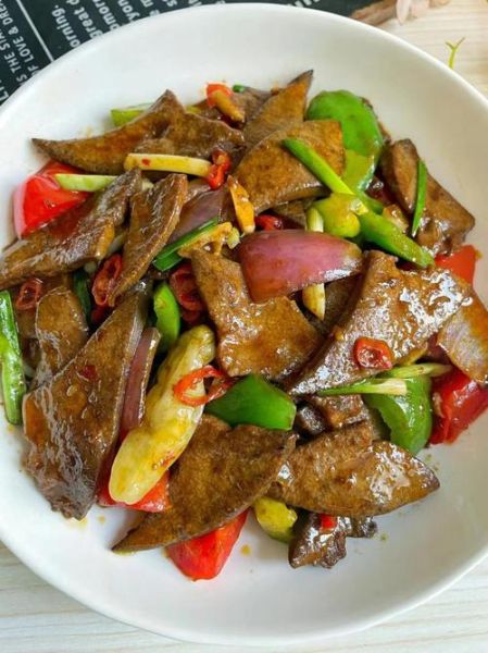 猪肝怎么炒才嫩_炒猪肝不腥的技巧-第3张图片-山城妙识 猪肝怎么炒才嫩_炒猪肝不腥的技巧-第3张图片-山城妙识