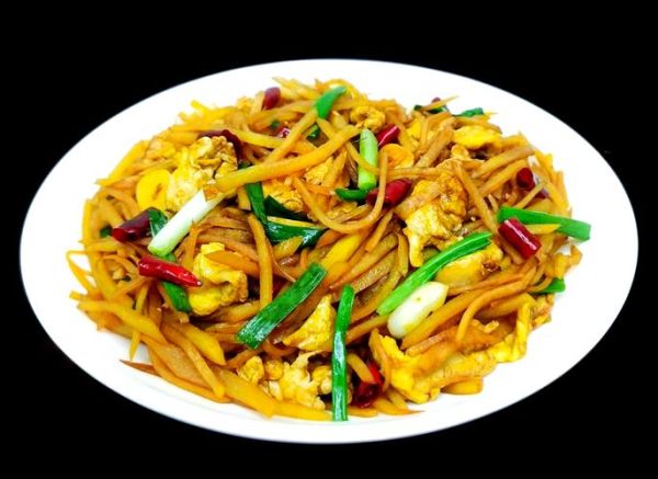 粉蒸土豆丝炒鸡蛋怎么做_粉蒸土豆丝炒鸡蛋好吃吗-第1张图片-山城妙识
