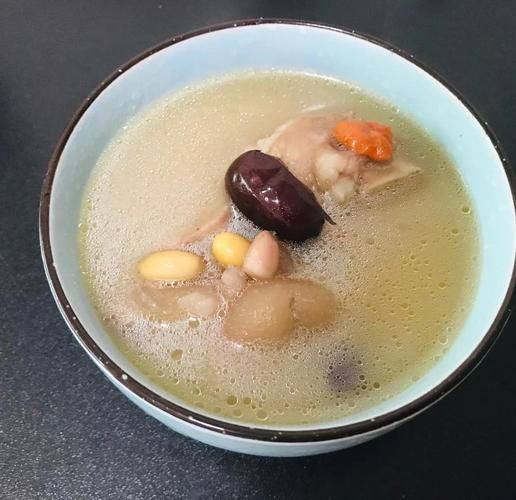 猪蹄花生黄豆汤的做法_猪蹄花生黄豆汤怎么炖最软糯-第2张图片-山城妙识