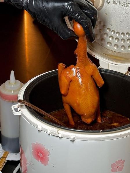 电饭煲乳鸽怎么做_电饭煲乳鸽的做法大全-第1张图片-山城妙识