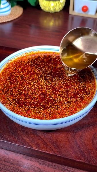 陕西油泼辣子怎么做_正宗油泼辣子的做法-第2张图片-山城妙识