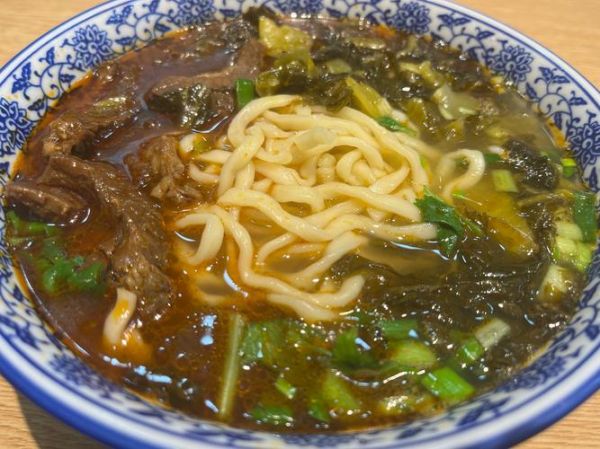 酸菜牛肉面怎么做_酸菜牛肉面汤头秘诀-第1张图片-山城妙识 酸菜牛肉面怎么做_酸菜牛肉面汤头秘诀-第1张图片-山城妙识