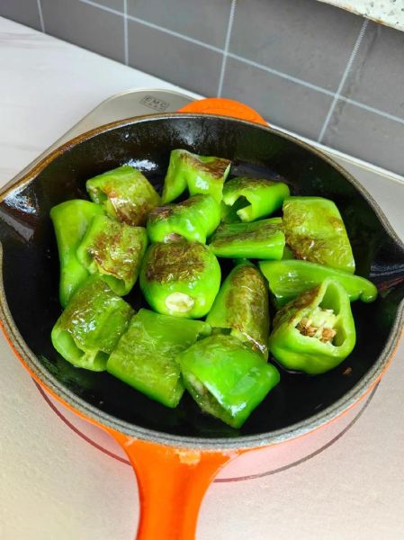 虎皮尖椒怎么做_虎皮尖椒正宗做法步骤-第2张图片-山城妙识 虎皮尖椒怎么做_虎皮尖椒正宗做法步骤-第2张图片-山城妙识