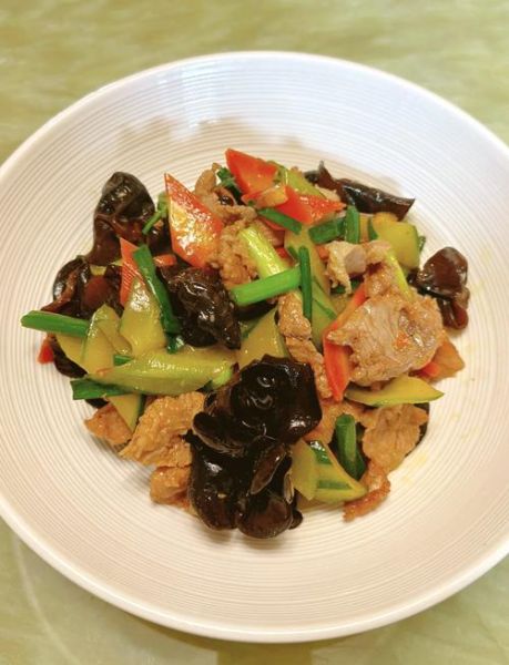 木耳肉片热量高吗_木耳肉片营养价值-第1张图片-山城妙识