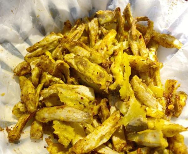 炸鸡腿菇怎么做_炸鸡腿菇最简单的家常做法-第1张图片-山城妙识