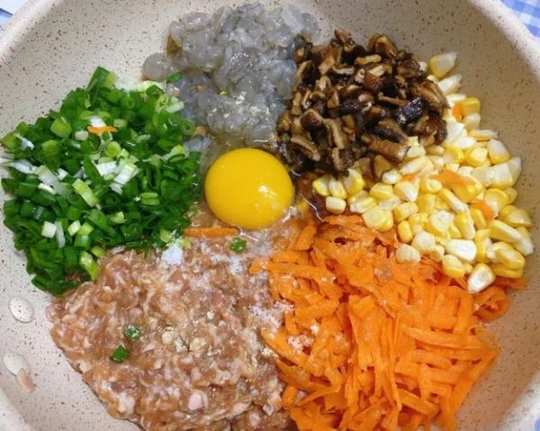 香菇三鲜饺子馅怎么做_香菇三鲜饺子馅配方-第3张图片-山城妙识