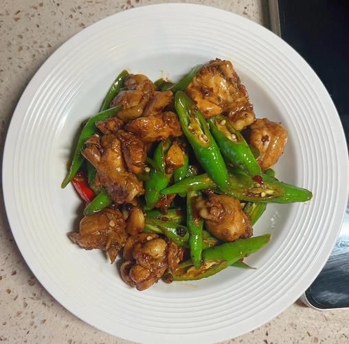 香辣鸡翅根怎么做_家常做法窍门-第1张图片-山城妙识