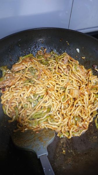 豆角焖面的面条用生的还是蒸好的_哪种更筋道不糊锅-第2张图片-山城妙识 豆角焖面的面条用生的还是蒸好的_哪种更筋道不糊锅-第2张图片-山城妙识