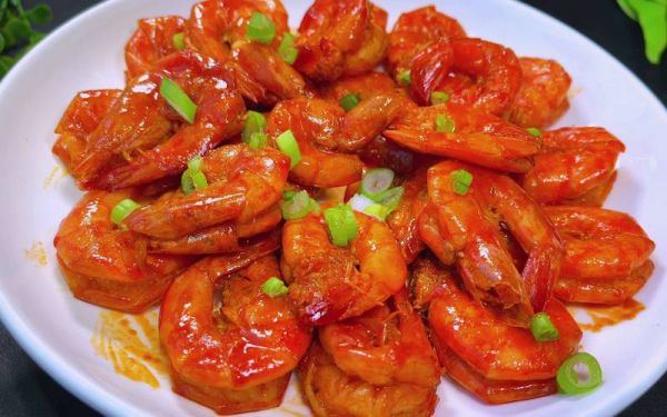 红烧对虾怎么做才鲜嫩入味_家常红烧对虾做法大全-第3张图片-山城妙识