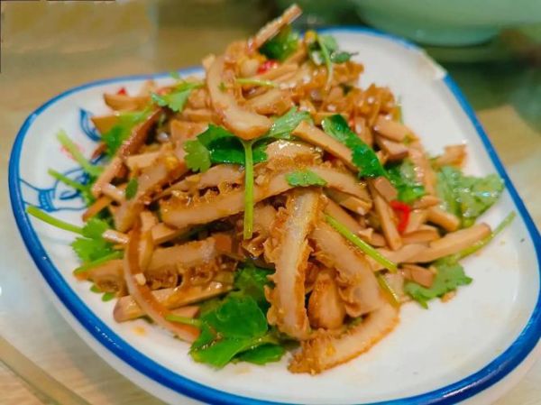 熟牛肚凉拌怎么做好吃_熟牛肚凉拌要不要焯水-第1张图片-山城妙识