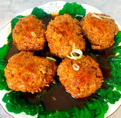 红烧狮子头怎么做_家常做法简单-第1张图片-山城妙识