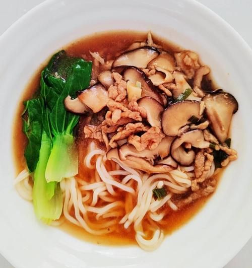 肉丝面怎么做简单又好吃_家常肉丝面做法-第1张图片-山城妙识 肉丝面怎么做简单又好吃_家常肉丝面做法-第1张图片-山城妙识