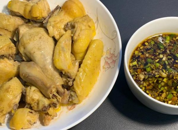 红烧三黄鸡怎么做好吃_三黄鸡红烧技巧-第2张图片-山城妙识