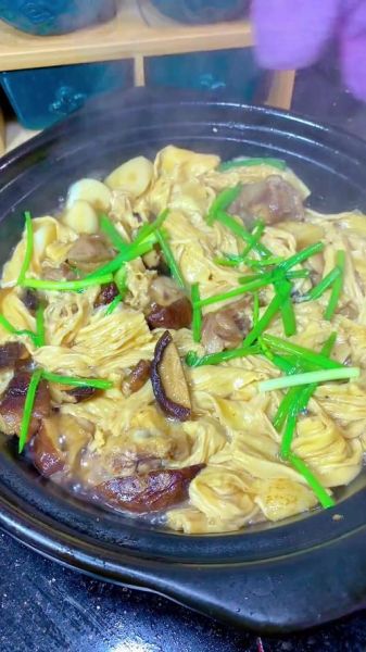 腐竹炒鸡怎么炒好吃_腐竹炒鸡先泡还是后泡-第1张图片-山城妙识