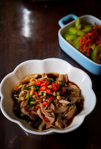 清炖鸡腿放什么调料_清炖鸡腿需要哪些香料-第1张图片-山城妙识