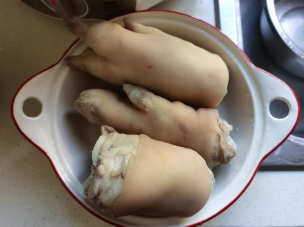 家庭酱猪手怎么做_酱猪手需要焯水吗-第2张图片-山城妙识