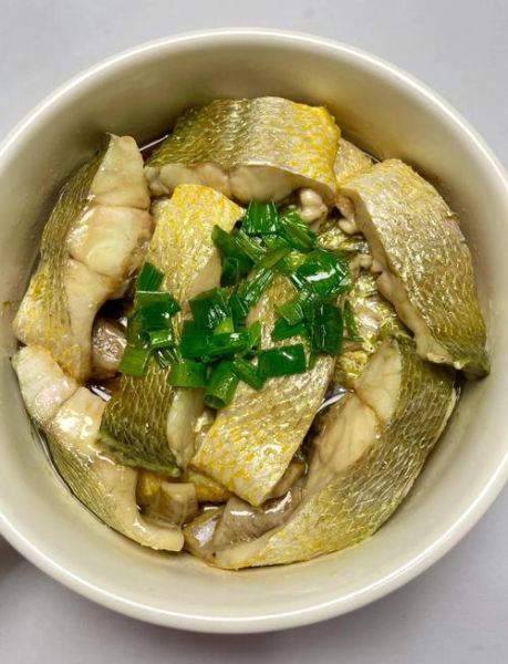 清蒸黄花鱼怎么做_清蒸黄花鱼最正宗的做法视频-第2张图片-山城妙识
