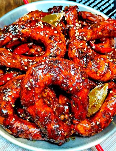 红烧鸡脖子怎么做_鸡脖子焯水多久-第1张图片-山城妙识