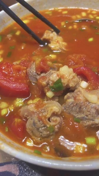 西红柿牛腩最正宗的做法_牛腩怎么炖才软烂入味-第2张图片-山城妙识