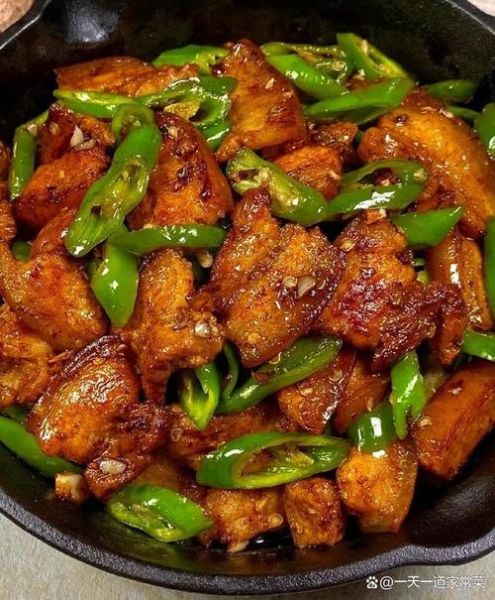 川菜家常菜怎么做_正宗川味回锅肉做法-第1张图片-山城妙识
