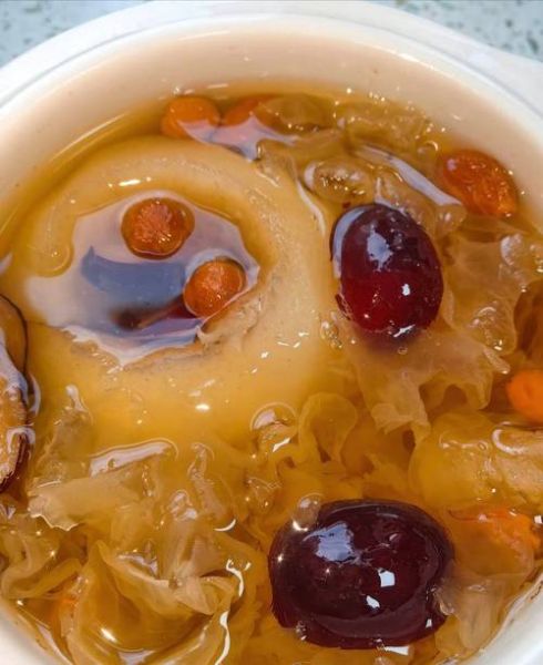 冰糖银耳汤隔夜能吃吗_正确保存方法-第1张图片-山城妙识 冰糖银耳汤隔夜能吃吗_正确保存方法-第1张图片-山城妙识