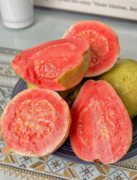 芭乐好吃吗_芭乐口感怎么样-第1张图片-山城妙识