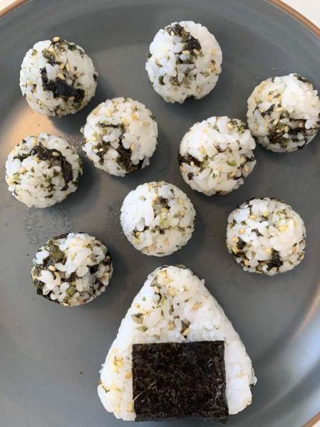 手工饭团怎么做_手工饭团保存多久-第1张图片-山城妙识