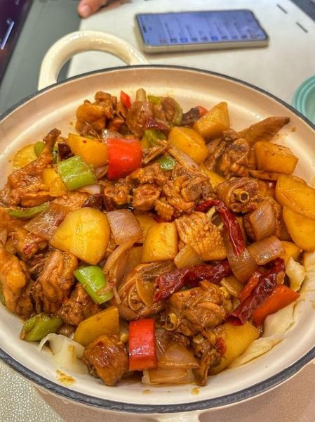 麻辣大盘鸡怎么做_正宗新疆大盘鸡做法视频-第1张图片-山城妙识