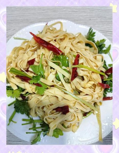 洋葱炒豆油皮怎么做_洋葱炒豆油皮要焯水吗-第2张图片-山城妙识